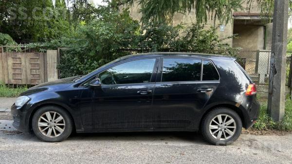 Black Volkswagen Golf 2013 in Riga, with an engine capacity of 1.40 L and mileage of 311 thousand km for 2500 €, photo 1 on AUTOMOTO.COM.LV