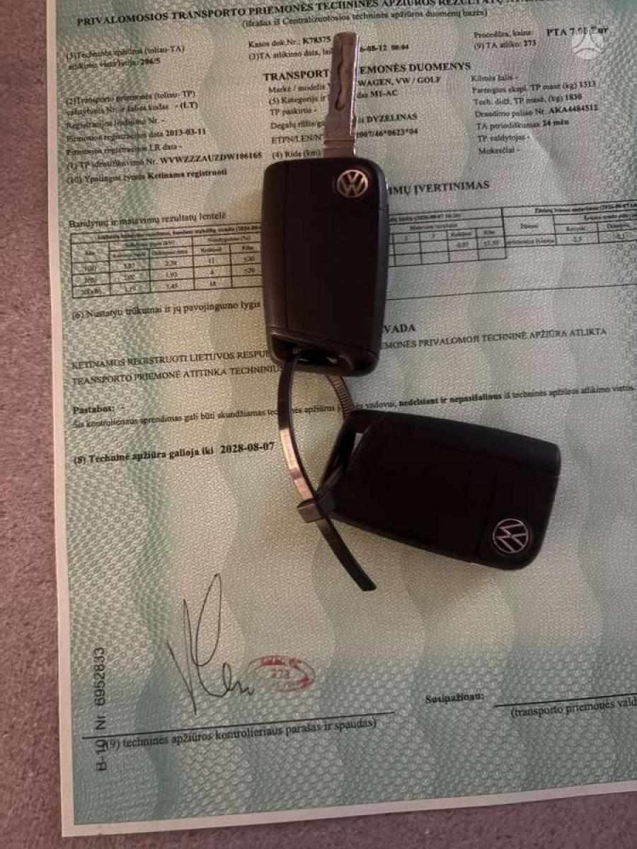 Melns Volkswagen Golf 2013 Kauņa, ar dzinēja tilpumu 1.60 L un nobraukumu 237 tūkst. km par 5400 €, foto 18 vietnē AUTOMOTO.COM.LV