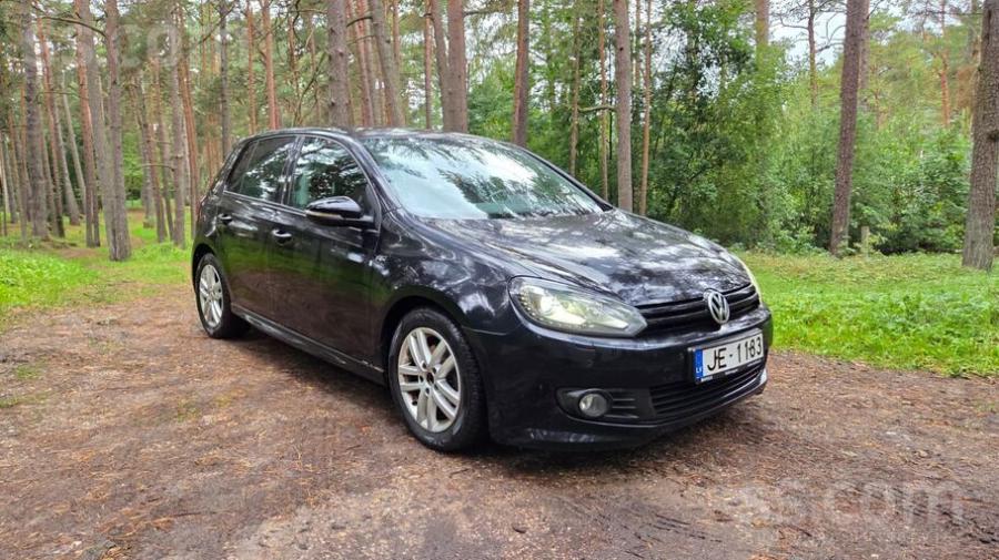 Melns Volkswagen Golf 2013 Jūrmala, ar dzinēja tilpumu 1.60 L un nobraukumu 298 tūkst. km par 4000 €, foto 3 vietnē AUTOMOTO.COM.LV