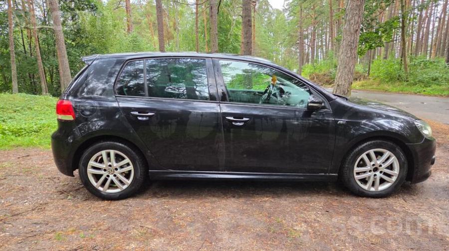 Melns Volkswagen Golf 2013 Jūrmala, ar dzinēja tilpumu 1.60 L un nobraukumu 298 tūkst. km par 4000 €, foto 4 vietnē AUTOMOTO.COM.LV