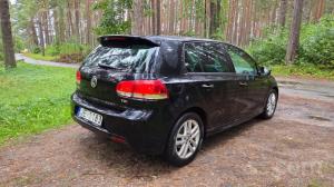 Melns Volkswagen Golf 2013 Jūrmala, ar dzinēja tilpumu 1.60 L un nobraukumu 298 tūkst. km par 4000 €, foto 5 vietnē AUTOMOTO.COM.LV