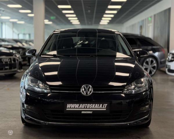 Black Volkswagen Golf 2013 in Klaipeda, with an engine capacity of 1.97 L and mileage of 290 thousand km for 9900 €, photo 3 on AUTOMOTO.COM.LV