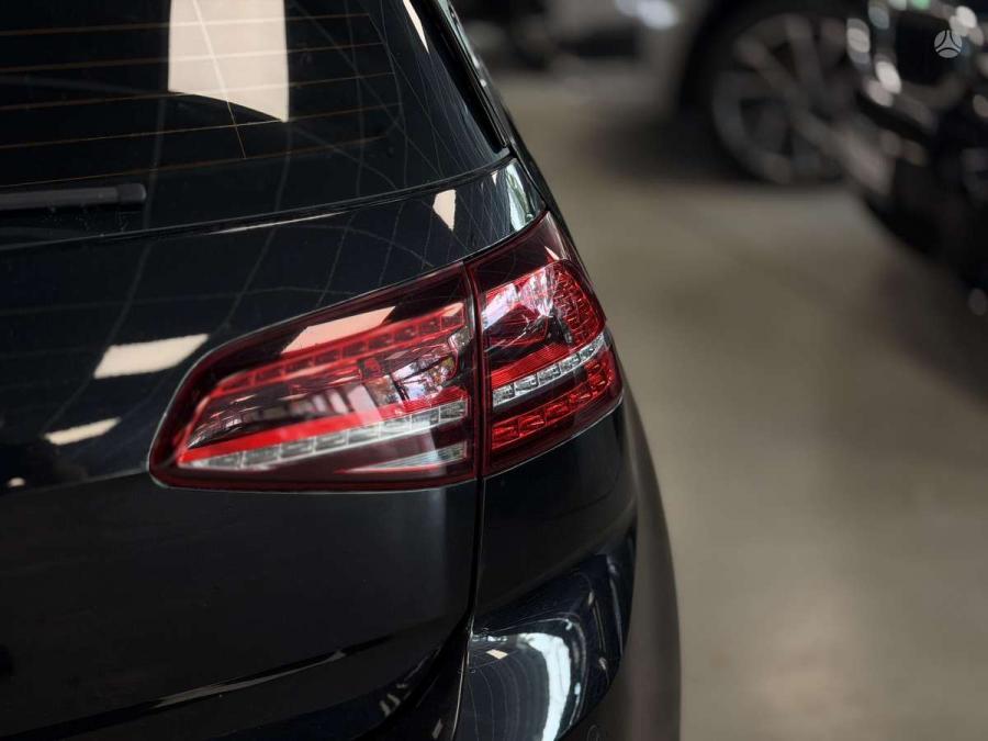 Melns Volkswagen Golf 2013 Klaipėda, ar dzinēja tilpumu 1.97 L un nobraukumu 290 tūkst. km par 9900 €, foto 6 vietnē AUTOMOTO.COM.LV