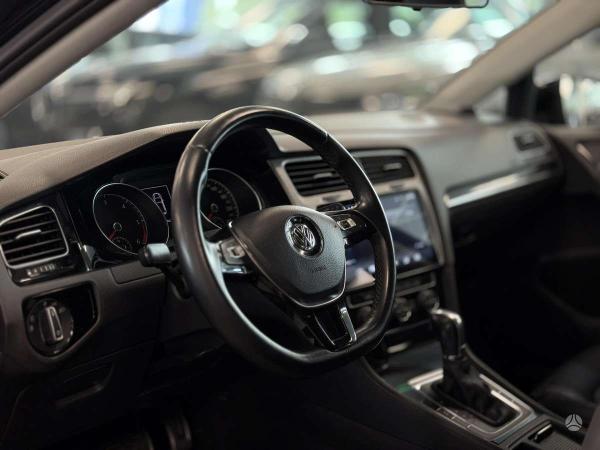 Black Volkswagen Golf 2013 in Klaipeda, with an engine capacity of 1.97 L and mileage of 290 thousand km for 9900 €, photo 7 on AUTOMOTO.COM.LV