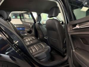 Melns Volkswagen Golf 2013 Klaipėda, ar dzinēja tilpumu 1.97 L un nobraukumu 290 tūkst. km par 9900 €, foto 19 vietnē AUTOMOTO.COM.LV
