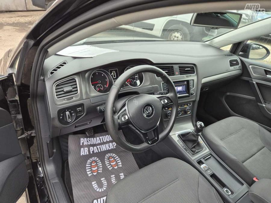 Black Volkswagen Golf 2013 in Kaunas, with an engine capacity of 1.60 L and mileage of 250 thousand km for 5850 €, photo 7 on AUTOMOTO.COM.LV