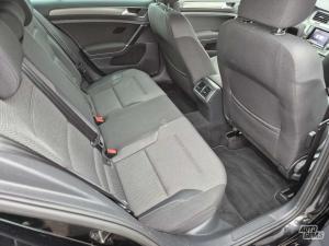 Black Volkswagen Golf 2013 in Kaunas, with an engine capacity of 1.60 L and mileage of 250 thousand km for 5850 €, photo 10 on AUTOMOTO.COM.LV