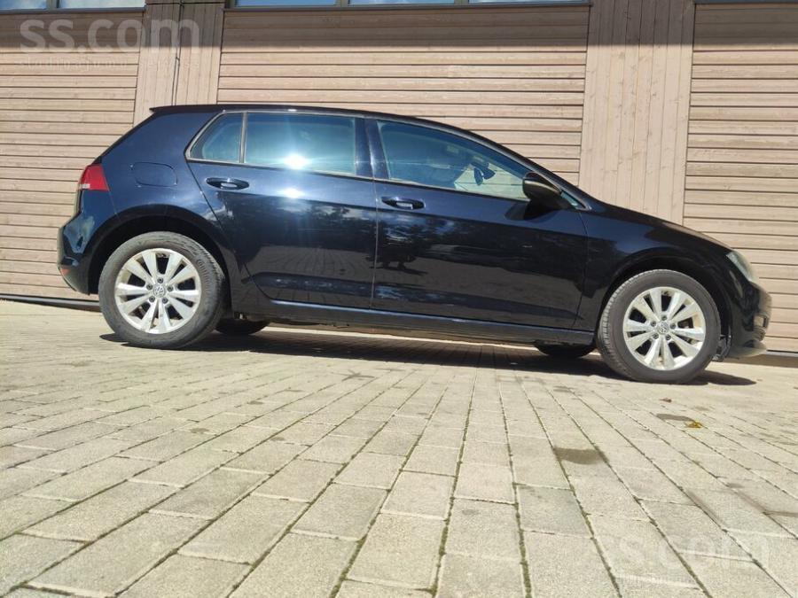 Black Volkswagen Golf 2014 in Jelgava, with an engine capacity of 1.60 L and mileage of 0 thousand km for 6990 €, photo 8 on AUTOMOTO.COM.LV