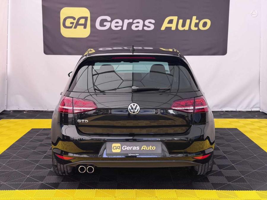 Melns Volkswagen Golf 2014 Viļņa, ar dzinēja tilpumu 1.97 L un nobraukumu 185 tūkst. km par 10990 €, foto 5 vietnē AUTOMOTO.COM.LV