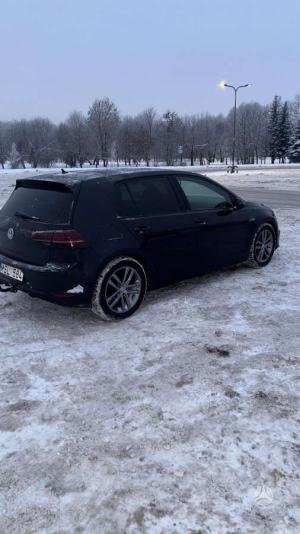 Black Volkswagen Golf 2014 in Panevezys, with an engine capacity of 1.60 L and mileage of 260 thousand km for 7000 €, photo 8 on AUTOMOTO.COM.LV