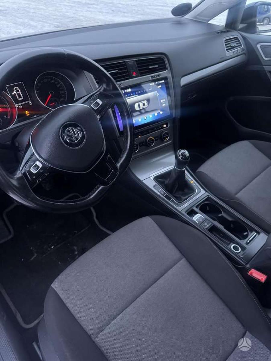 Melns Volkswagen Golf 2014 Marijampole, ar dzinēja tilpumu 1.60 L un nobraukumu 230 tūkst. km par 4900 €, foto 2 vietnē AUTOMOTO.COM.LV