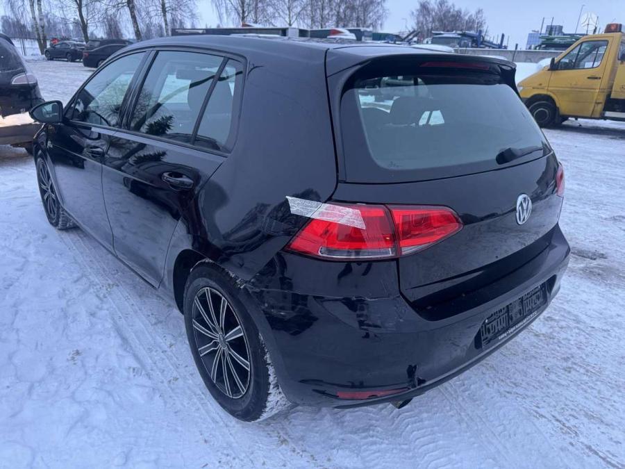 Melns Volkswagen Golf 2014 Marijampole, ar dzinēja tilpumu 1.60 L un nobraukumu 230 tūkst. km par 4900 €, foto 4 vietnē AUTOMOTO.COM.LV