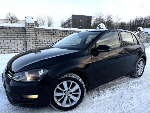 Black Volkswagen Golf 2014 in Kaunas, with an engine capacity of 1.60 L and mileage of 229 thousand km for 5750 €, photo 1 on AUTOMOTO.COM.LV