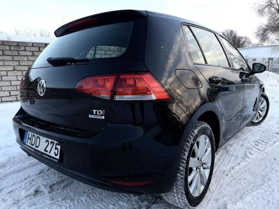 Black Volkswagen Golf 2014 in Kaunas, with an engine capacity of 1.60 L and mileage of 229 thousand km for 5500 €, photo 13 on AUTOMOTO.COM.LV
