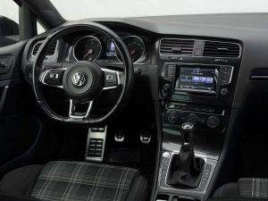 Melns Volkswagen Golf 2014 Viļņa, ar dzinēja tilpumu 1.97 L un nobraukumu 185 tūkst. km par 10750 €, foto 14 vietnē AUTOMOTO.COM.LV