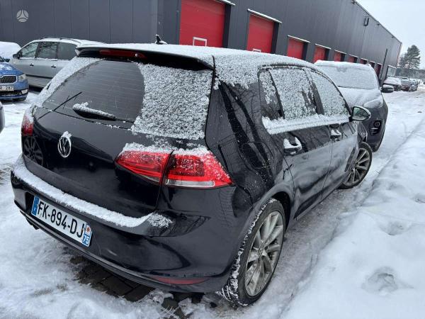Black Volkswagen Golf 2014 in Kaunas, with an engine capacity of 1.97 L and mileage of 280 thousand km for 5950 €, photo 4 on AUTOMOTO.COM.LV