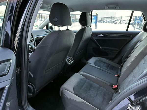 Black Volkswagen Golf 2014 in Kaunas, with an engine capacity of 1.20 L and mileage of 291 thousand km for 5500 €, photo 10 on AUTOMOTO.COM.LV
