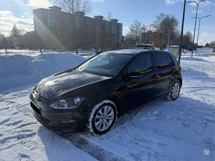 Black Volkswagen Golf 2014 in Kaunas, with an engine capacity of 1.60 L and mileage of 156 thousand km for 7950 €, photo 2 on AUTOMOTO.COM.LV