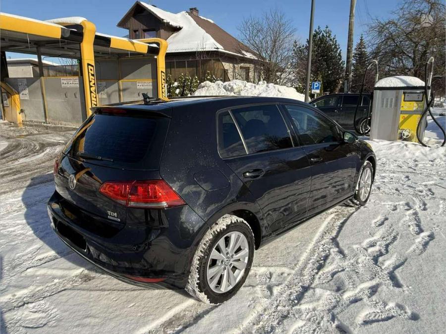 Black Volkswagen Golf 2014 in Kaunas, with an engine capacity of 1.60 L and mileage of 156 thousand km for 7950 €, photo 4 on AUTOMOTO.COM.LV