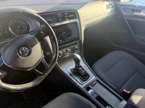 Melns Volkswagen Golf 2014 Kauņa, ar dzinēja tilpumu 1.60 L un nobraukumu 156 tūkst. km par 7950 €, foto 5 vietnē AUTOMOTO.COM.LV
