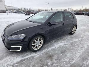 Black Volkswagen Golf 2014 in Marijampole, with an engine capacity of 0.00 L and mileage of 127 thousand km for 3999 €, photo 2 on AUTOMOTO.COM.LV