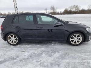 Black Volkswagen Golf 2014 in Marijampole, with an engine capacity of 0.00 L and mileage of 127 thousand km for 3999 €, photo 5 on AUTOMOTO.COM.LV
