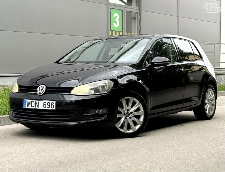 Black Volkswagen Golf 2014 in Kaunas, with an engine capacity of 1.60 L and mileage of 320 thousand km for 4650 €, photo 1 on AUTOMOTO.COM.LV