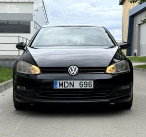 Black Volkswagen Golf 2014 in Kaunas, with an engine capacity of 1.60 L and mileage of 320 thousand km for 4650 €, photo 3 on AUTOMOTO.COM.LV