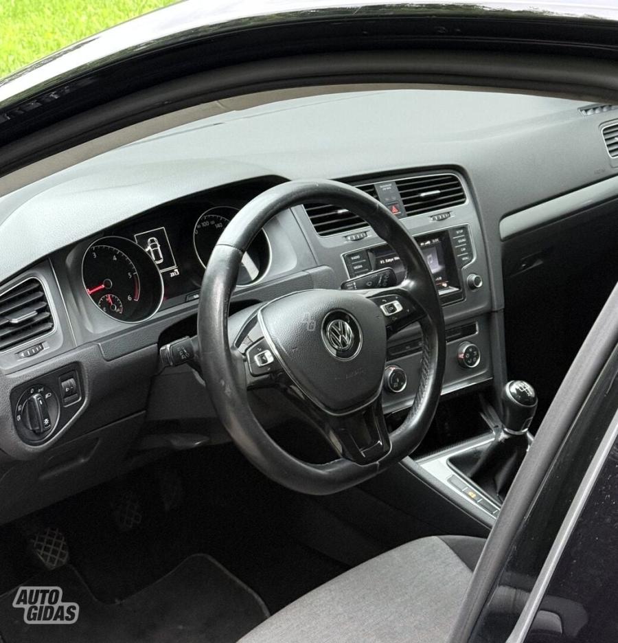 Black Volkswagen Golf 2014 in Kaunas, with an engine capacity of 1.60 L and mileage of 320 thousand km for 4650 €, photo 7 on AUTOMOTO.COM.LV