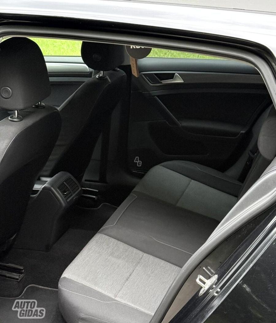Black Volkswagen Golf 2014 in Kaunas, with an engine capacity of 1.60 L and mileage of 320 thousand km for 4650 €, photo 11 on AUTOMOTO.COM.LV