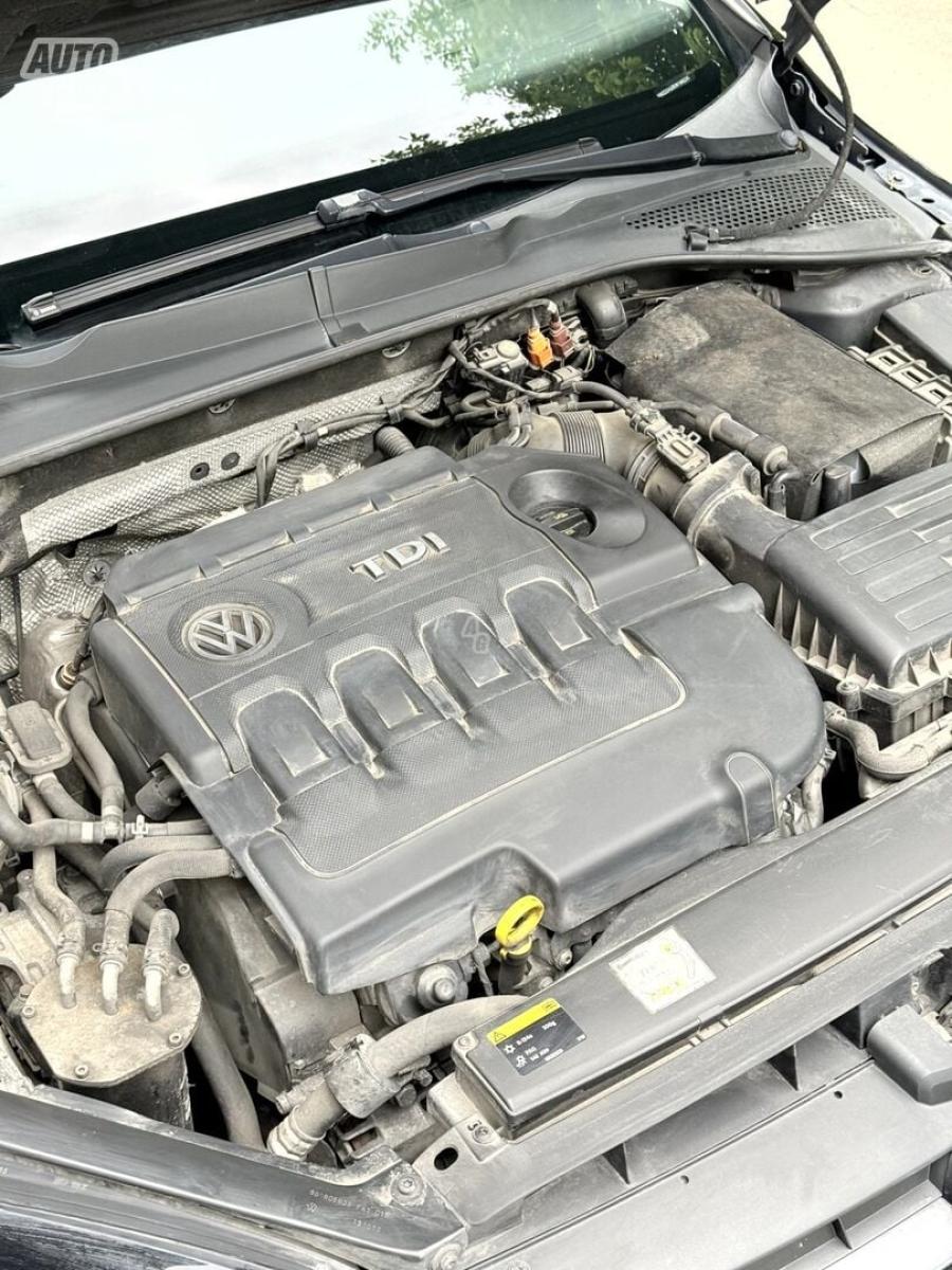 Black Volkswagen Golf 2014 in Kaunas, with an engine capacity of 1.60 L and mileage of 320 thousand km for 4650 €, photo 15 on AUTOMOTO.COM.LV