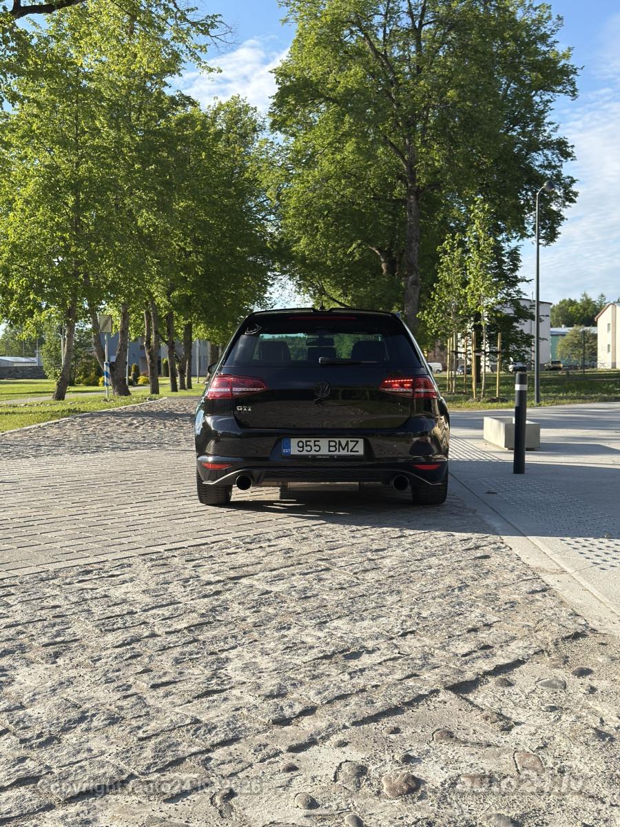 Melns Volkswagen Golf 2014 Pērnava, ar dzinēja tilpumu 2.00 L un nobraukumu 168 tūkst. km par 12900 €, foto 6 vietnē AUTOMOTO.COM.LV