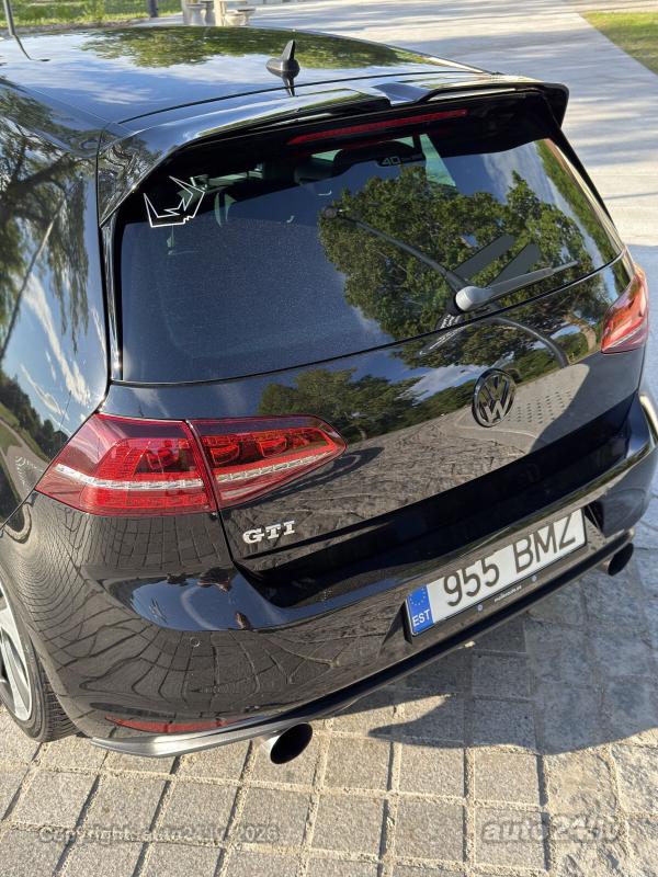 Black Volkswagen Golf 2014 in Parnu, with an engine capacity of 2.00 L and mileage of 168 thousand km for 12900 €, photo 6 on AUTOMOTO.COM.LV
