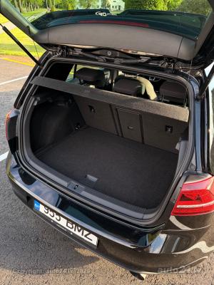 Melns Volkswagen Golf 2014 Pērnava, ar dzinēja tilpumu 2.00 L un nobraukumu 168 tūkst. km par 12900 €, foto 14 vietnē AUTOMOTO.COM.LV