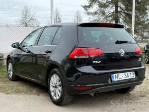 Black Volkswagen Golf 2014 in Riga, with an engine capacity of 1.60 L and mileage of 332 thousand km for 4500 €, photo 6 on AUTOMOTO.COM.LV