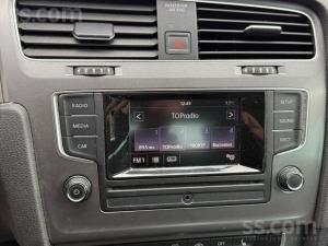 Black Volkswagen Golf 2014 in Riga, with an engine capacity of 1.60 L and mileage of 332 thousand km for 4500 €, photo 9 on AUTOMOTO.COM.LV