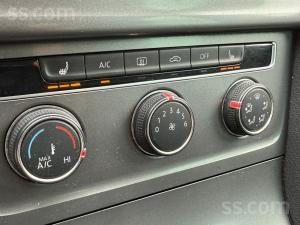 Black Volkswagen Golf 2014 in Riga, with an engine capacity of 1.60 L and mileage of 332 thousand km for 4500 €, photo 10 on AUTOMOTO.COM.LV