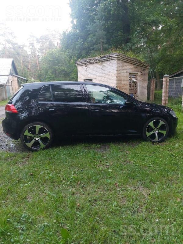 Melns Volkswagen Golf 2014 Rīga, ar dzinēja tilpumu 1.60 L un nobraukumu 535 tūkst. km par 3700 €, foto 2 vietnē AUTOMOTO.COM.LV
