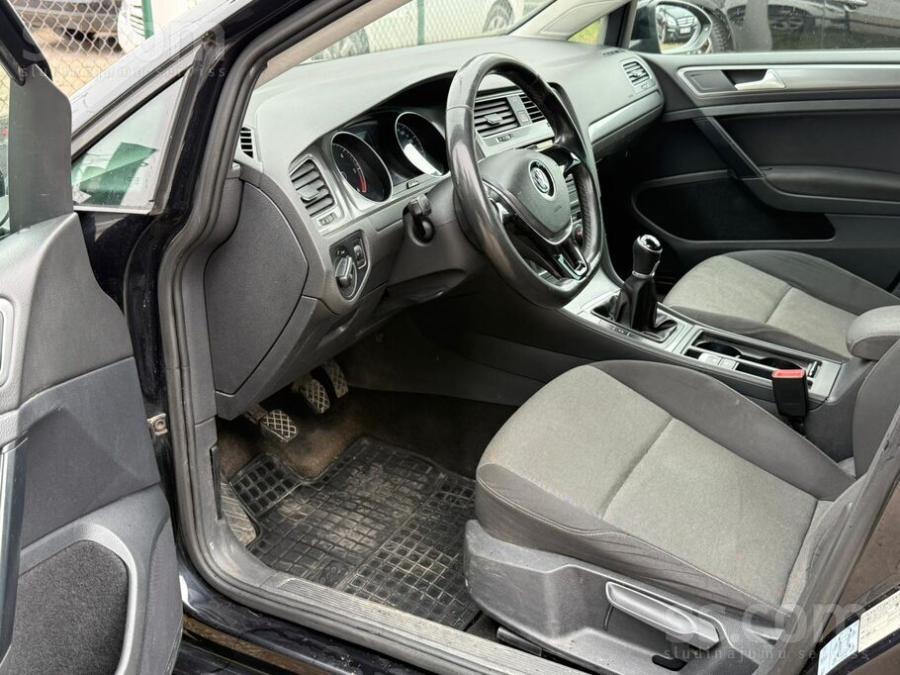 Melns Volkswagen Golf 2014 Rīga, ar dzinēja tilpumu 1.60 L un nobraukumu 333 tūkst. km par 4700 €, foto 13 vietnē AUTOMOTO.COM.LV