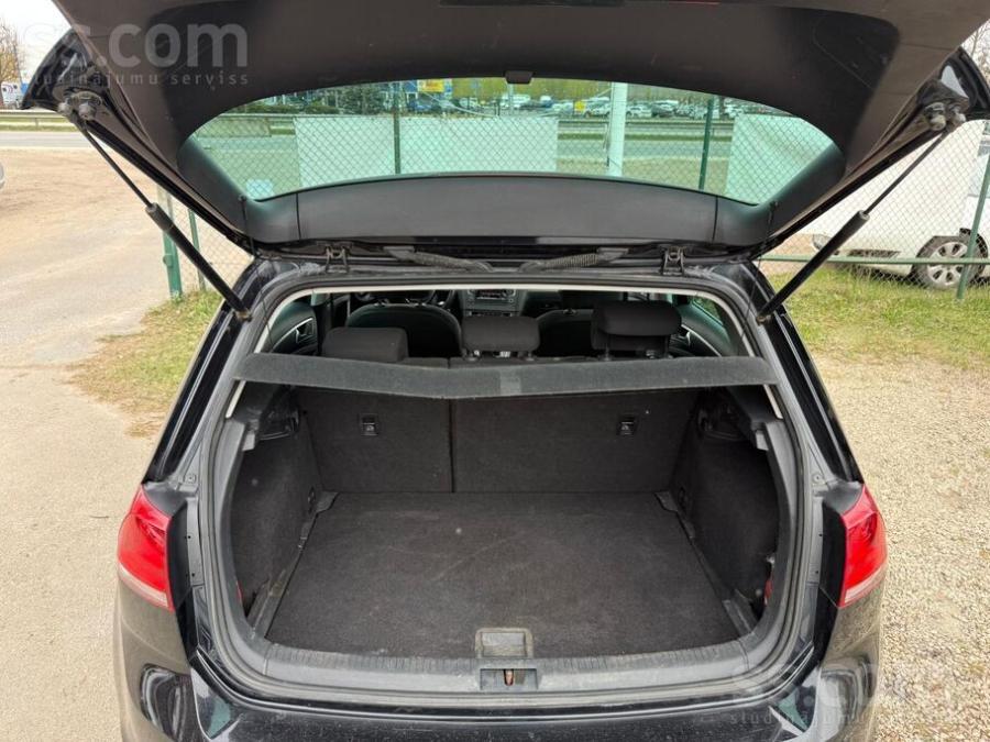 Melns Volkswagen Golf 2014 Rīga, ar dzinēja tilpumu 1.60 L un nobraukumu 333 tūkst. km par 4700 €, foto 19 vietnē AUTOMOTO.COM.LV