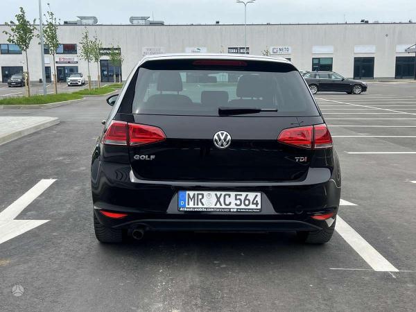 Black Volkswagen Golf 2014 in Kaunas, with an engine capacity of 1.60 L and mileage of 246 thousand km for 6150 €, photo 8 on AUTOMOTO.COM.LV