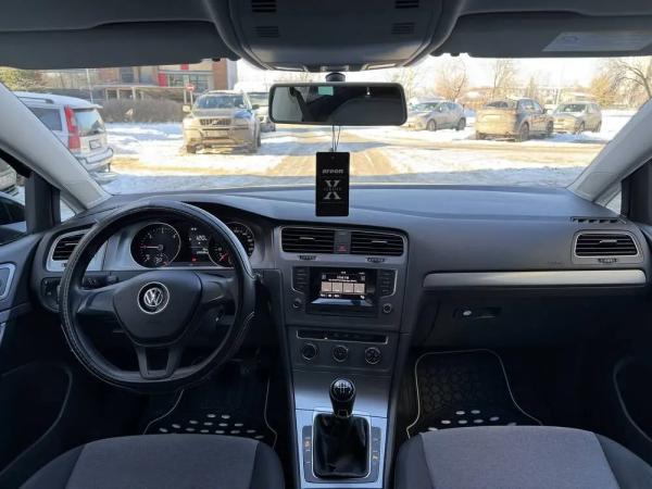 Melns Volkswagen Golf 2014 Rīga, ar dzinēja tilpumu 1.60 L un nobraukumu 217 tūkst. km par 4990 €, foto 5 vietnē AUTOMOTO.COM.LV