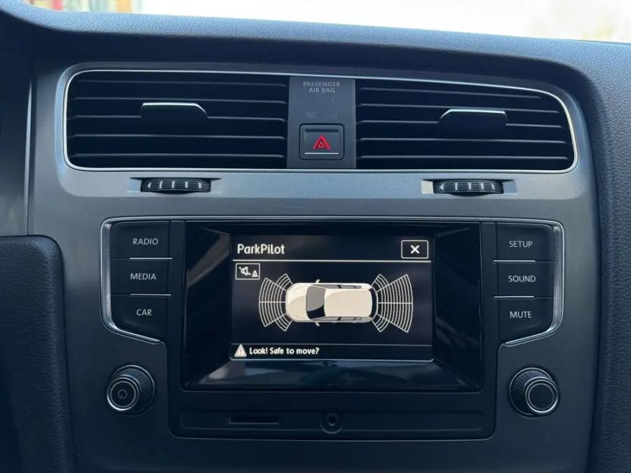 Melns Volkswagen Golf 2014 Rīga, ar dzinēja tilpumu 1.60 L un nobraukumu 217 tūkst. km par 4990 €, foto 9 vietnē AUTOMOTO.COM.LV