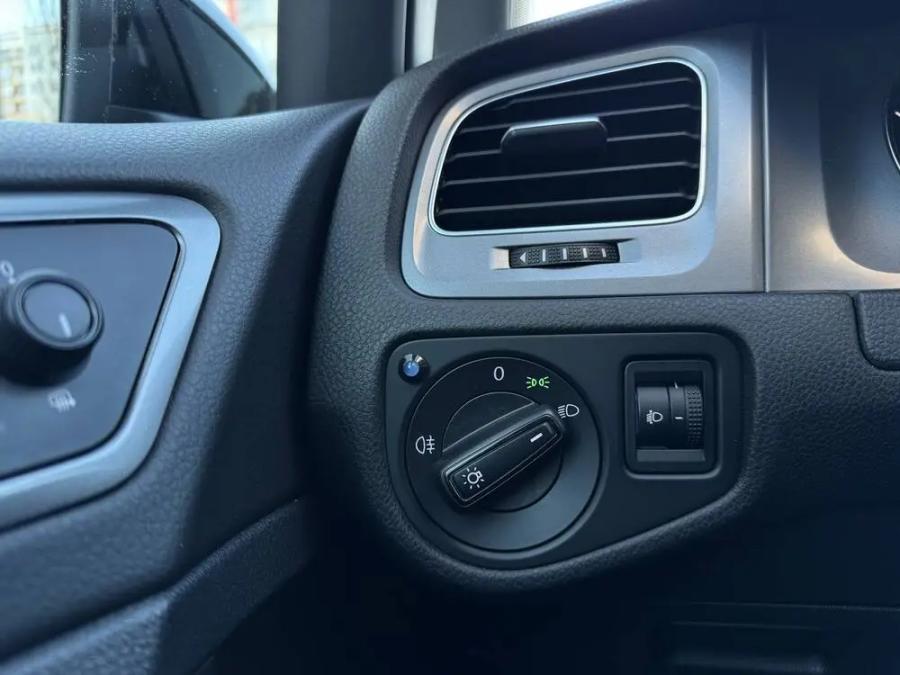 Melns Volkswagen Golf 2014 Rīga, ar dzinēja tilpumu 1.60 L un nobraukumu 217 tūkst. km par 4990 €, foto 21 vietnē AUTOMOTO.COM.LV