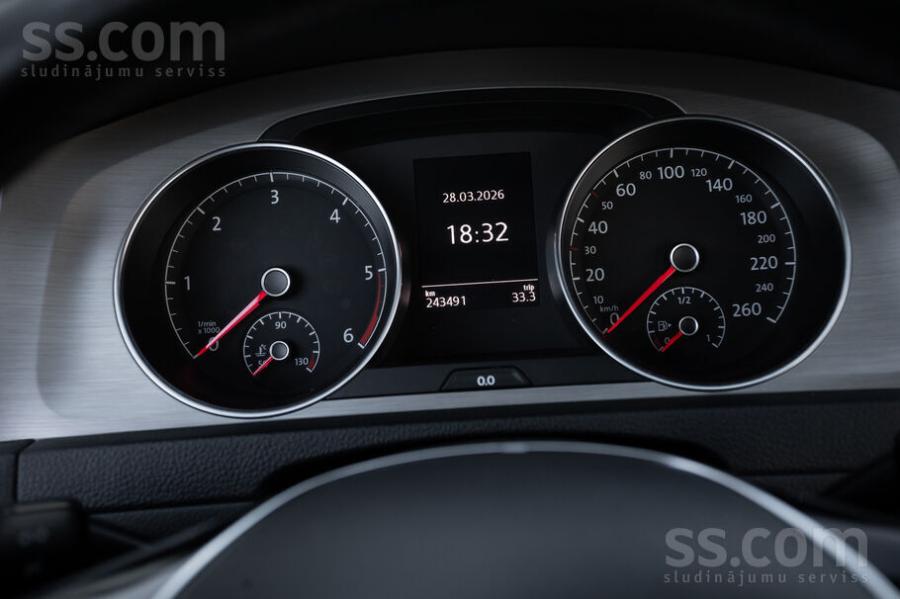 Melns Volkswagen Golf 2014 Jelgava, ar dzinēja tilpumu 1.60 L un nobraukumu 0 tūkst. km par 6490 €, foto 22 vietnē AUTOMOTO.COM.LV