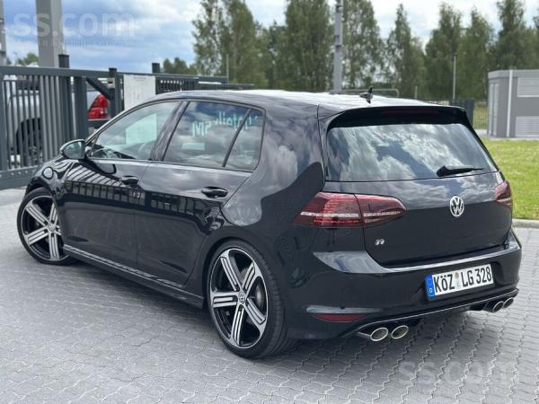 Melns Volkswagen Golf 2014 Rīga, ar dzinēja tilpumu 2.00 L un nobraukumu 219 tūkst. km par 15999 €, foto 5 vietnē AUTOMOTO.COM.LV