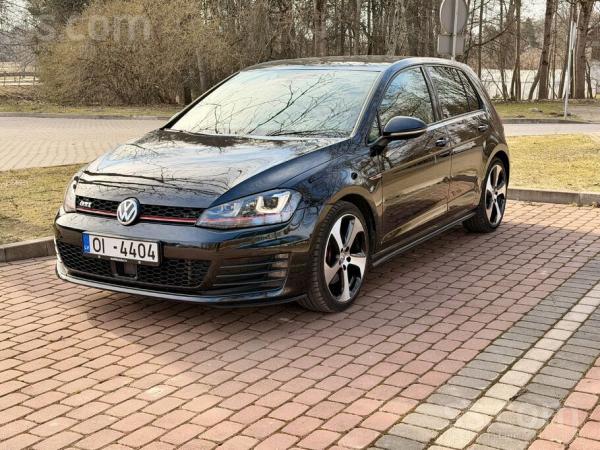 Black Volkswagen Golf 2014 in Riga, with an engine capacity of 2.00 L and mileage of 189 thousand km for 14250 €, photo 1 on AUTOMOTO.COM.LV