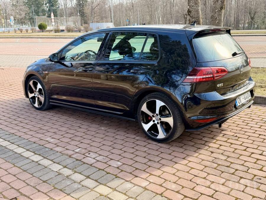 Melns Volkswagen Golf 2014 Rīga, ar dzinēja tilpumu 2.00 L un nobraukumu 189 tūkst. km par 14250 €, foto 7 vietnē AUTOMOTO.COM.LV