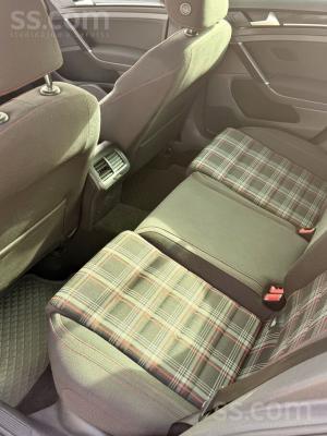 Melns Volkswagen Golf 2014 Rīga, ar dzinēja tilpumu 2.00 L un nobraukumu 189 tūkst. km par 14250 €, foto 10 vietnē AUTOMOTO.COM.LV