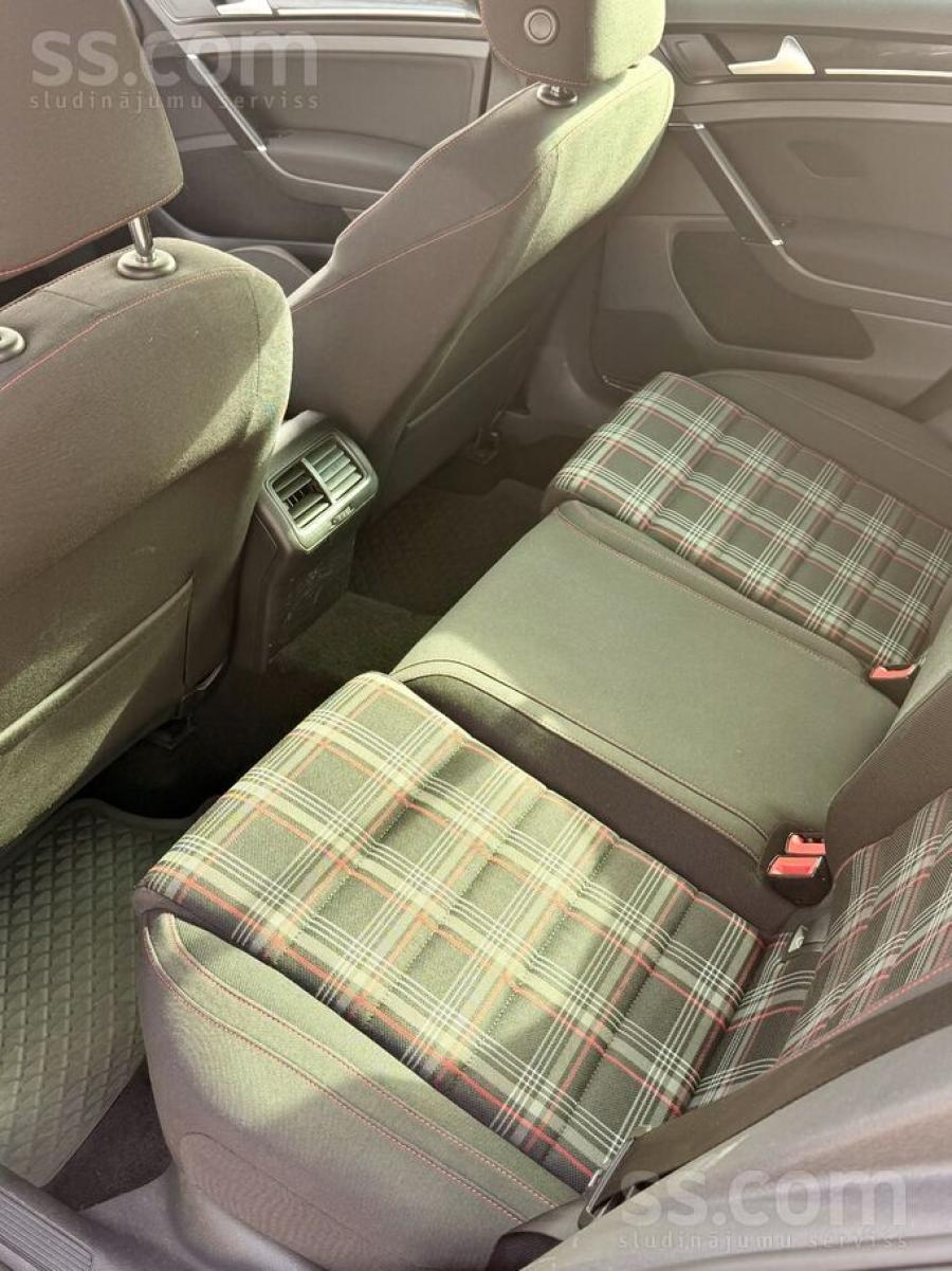 Melns Volkswagen Golf 2014 Rīga, ar dzinēja tilpumu 2.00 L un nobraukumu 189 tūkst. km par 14250 €, foto 10 vietnē AUTOMOTO.COM.LV